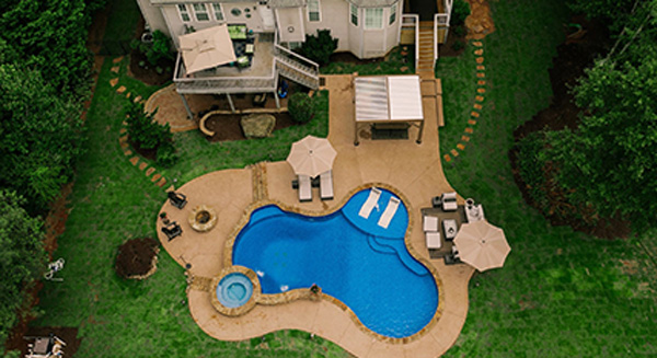 How To Choose The Best Swimming Pool Color For You